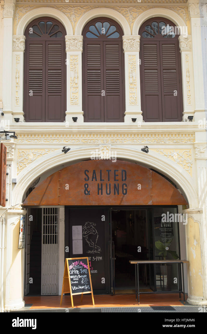 Traditional shophouse hi-res stock photography and images - Alamy