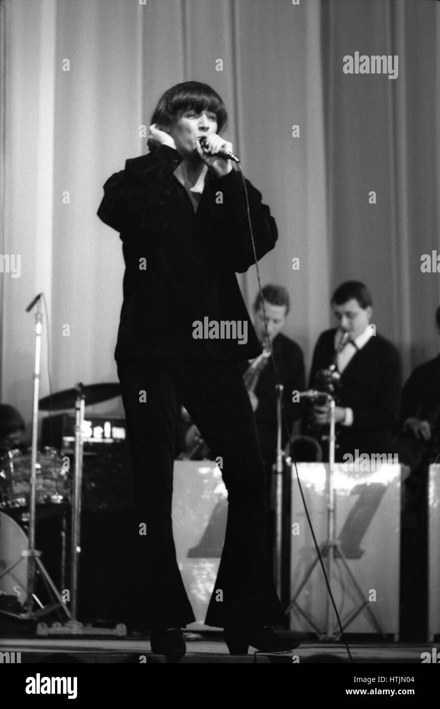 P j proby singer hi-res stock photography and images - Alamy