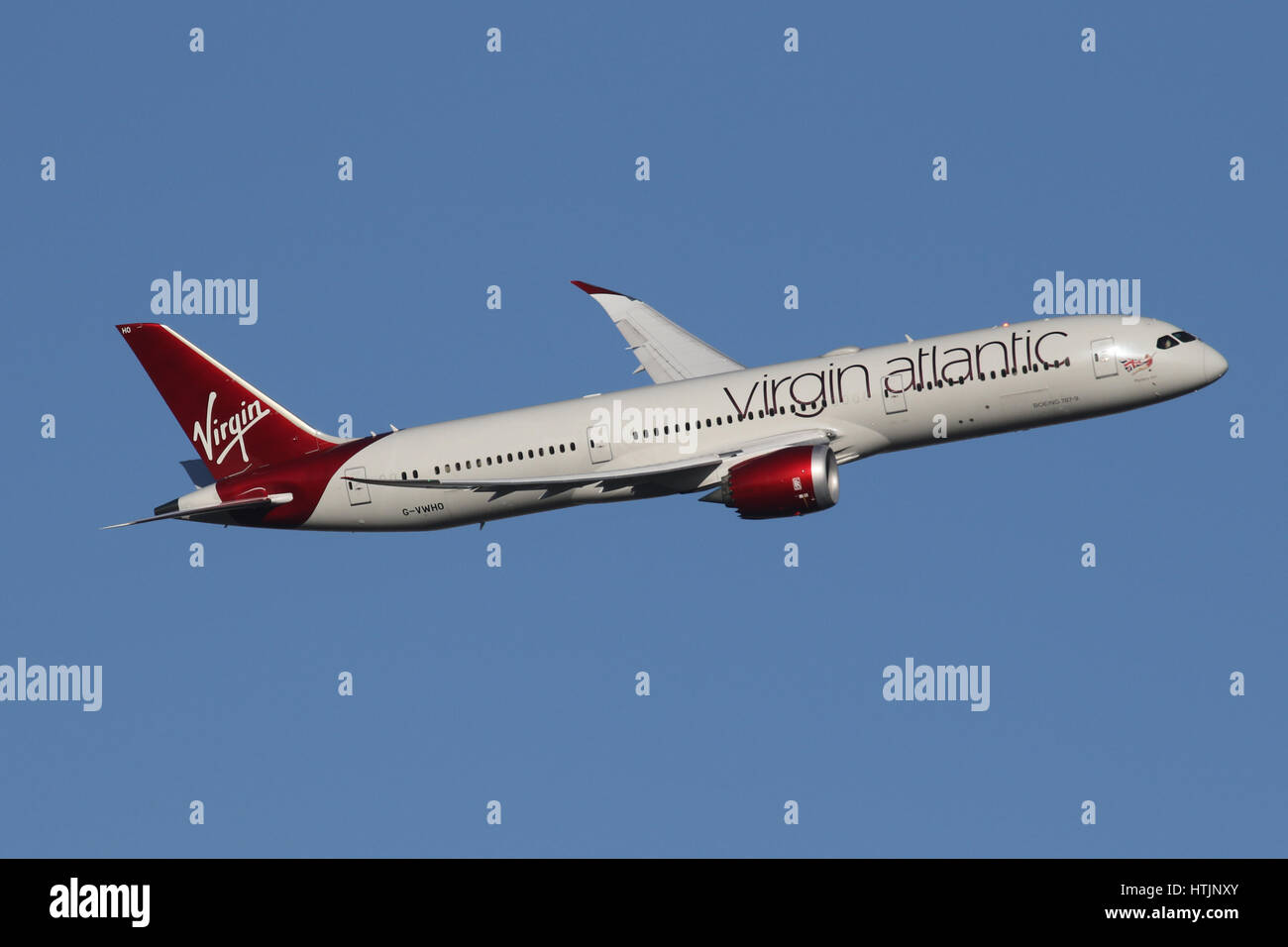 Virgin atlantic plane hi-res stock photography and images - Alamy