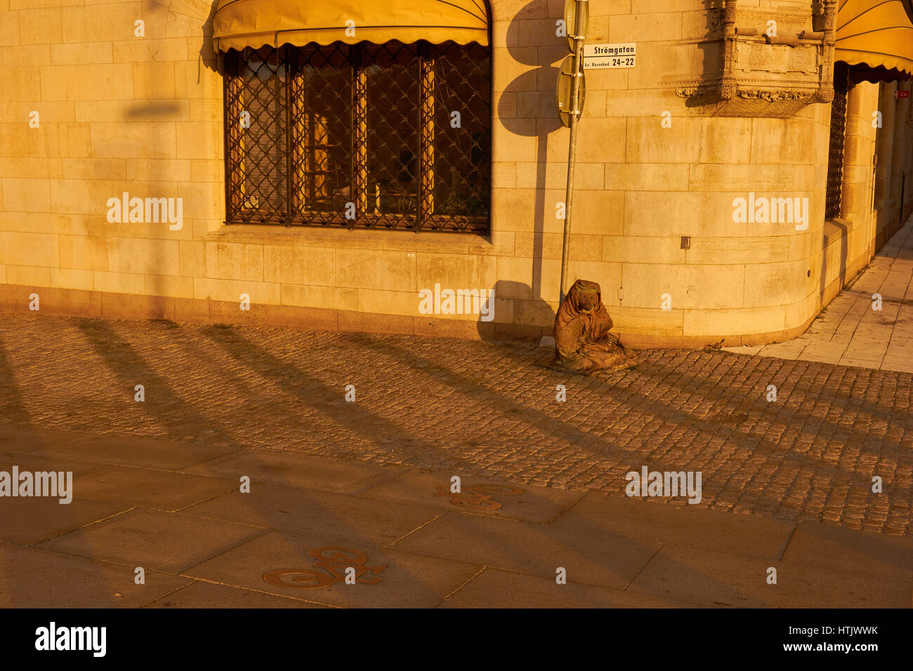 Rag and bone with blanket sculpture by Laura Ford, Stromgatan ...