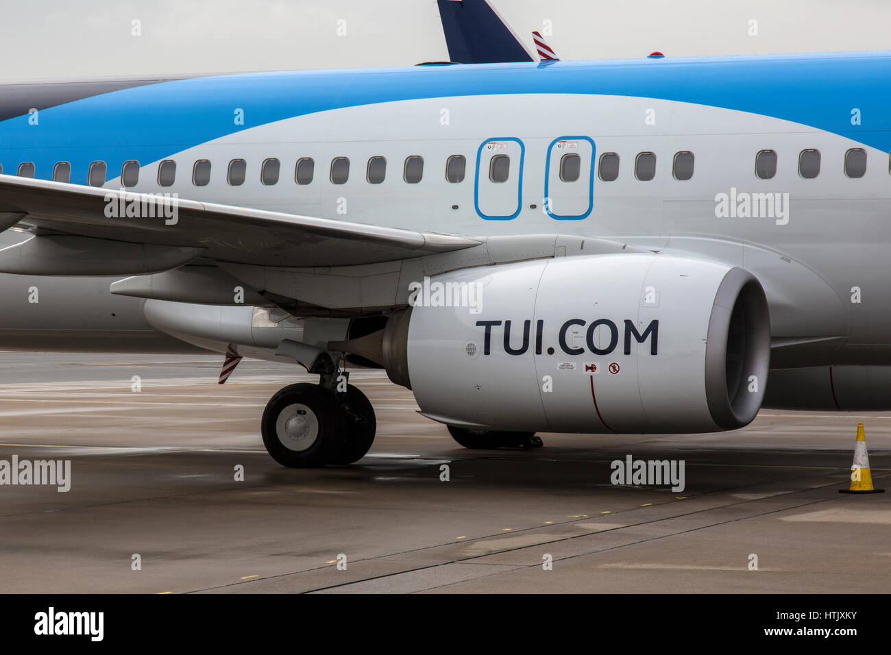 Tui airplane hi-res stock photography and images - Alamy