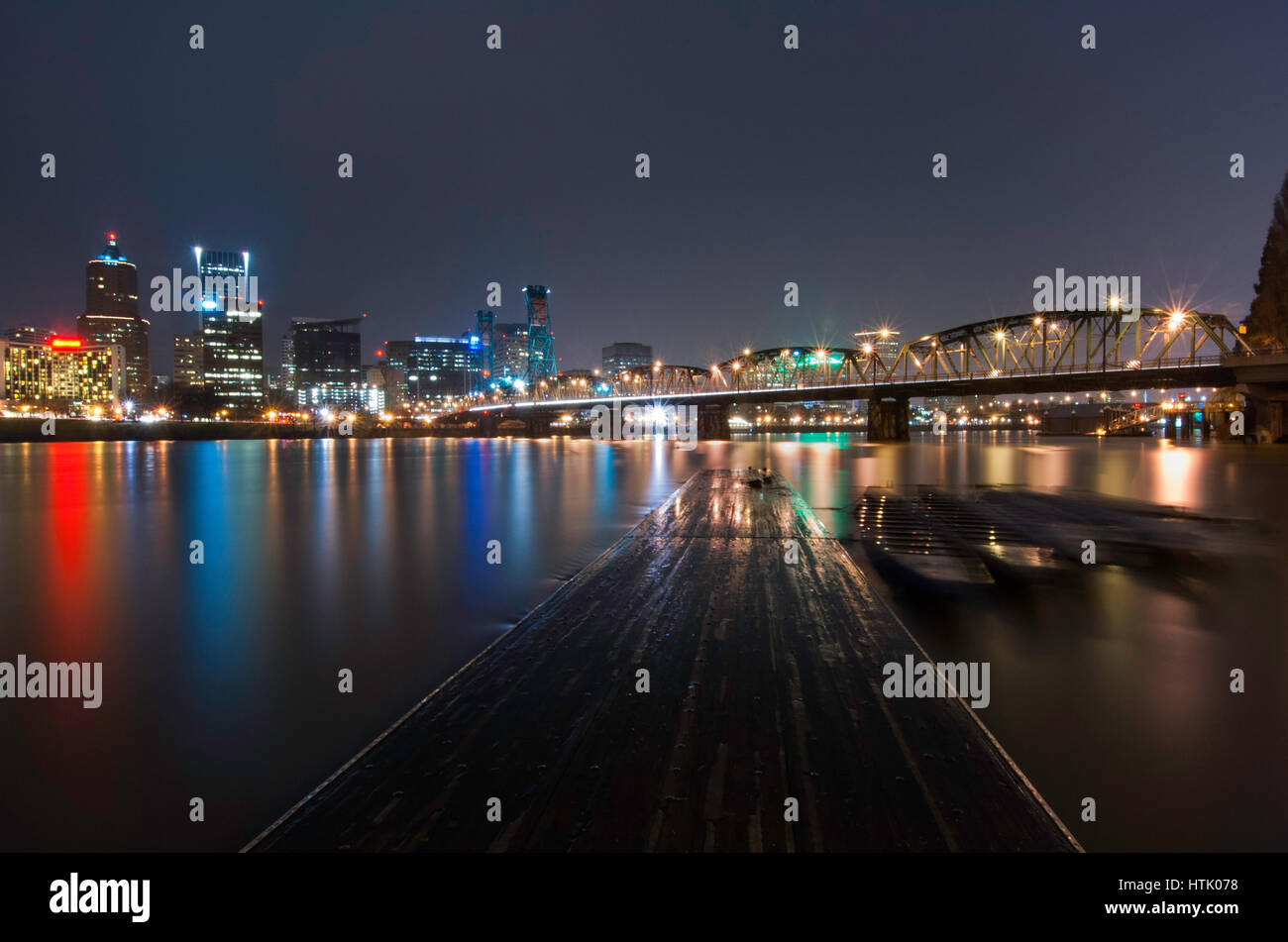 Portland skyline silhouette hi-res stock photography and images - Alamy