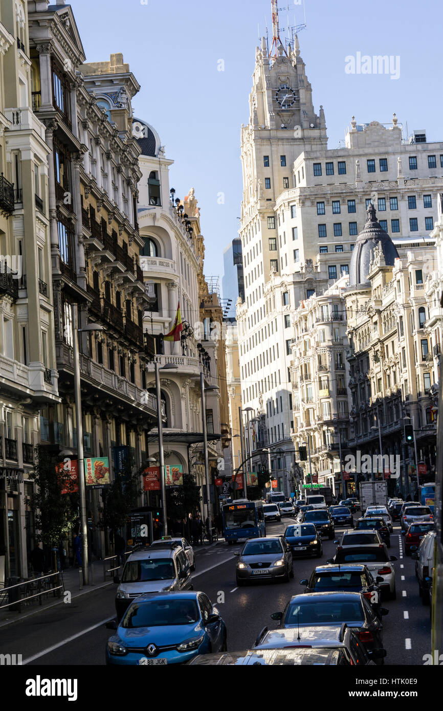 Traffic light at gran via madrid hi-res stock photography and images ...