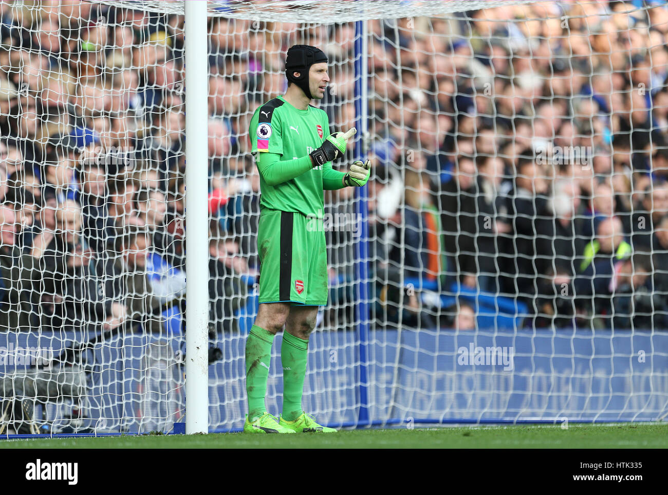 Arsenal goalkeeper petr cech hi-res stock photography and images - Alamy