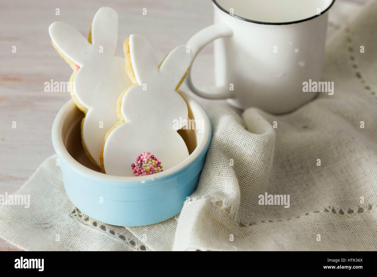 Bunny rabbit cookies hi-res stock photography and images - Alamy