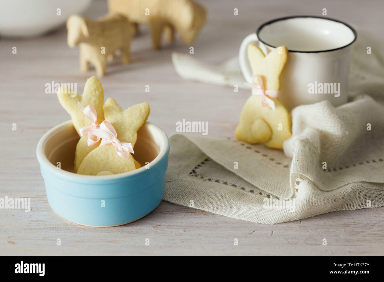 Bunny shaped cake hi-res stock photography and images - Alamy