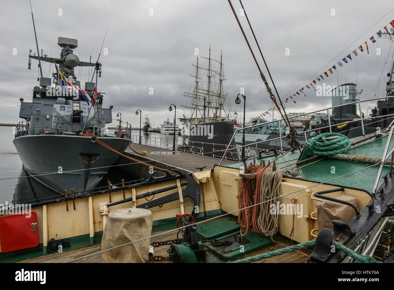 Gdynia, Poland. 12th Mar, 2017. Polish Navy vessels ORP Bielik and ORP ...