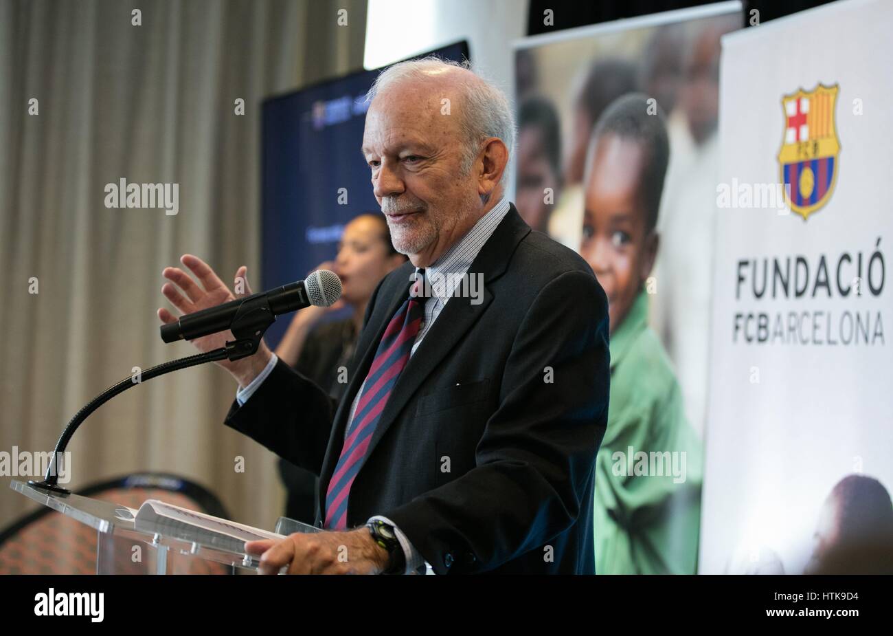 Anthony lake unicef hi-res stock photography and images - Alamy