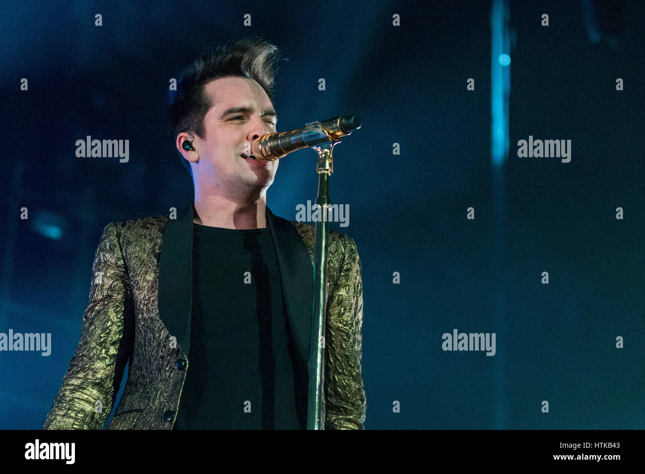 Rosemont, Illinois, USA. 11th Mar, 2017. BRENDON URIE of Panic! at the ...