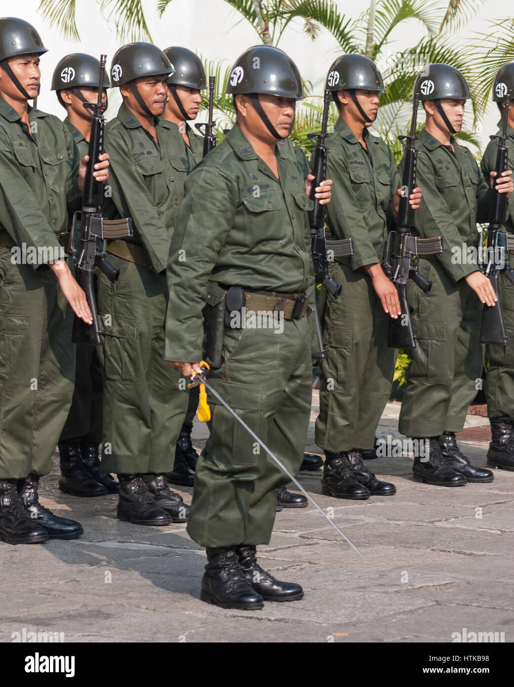 Bangkok, Thailand. 14th Nov, 2006. Royal Thai Army soldiers of The King ...