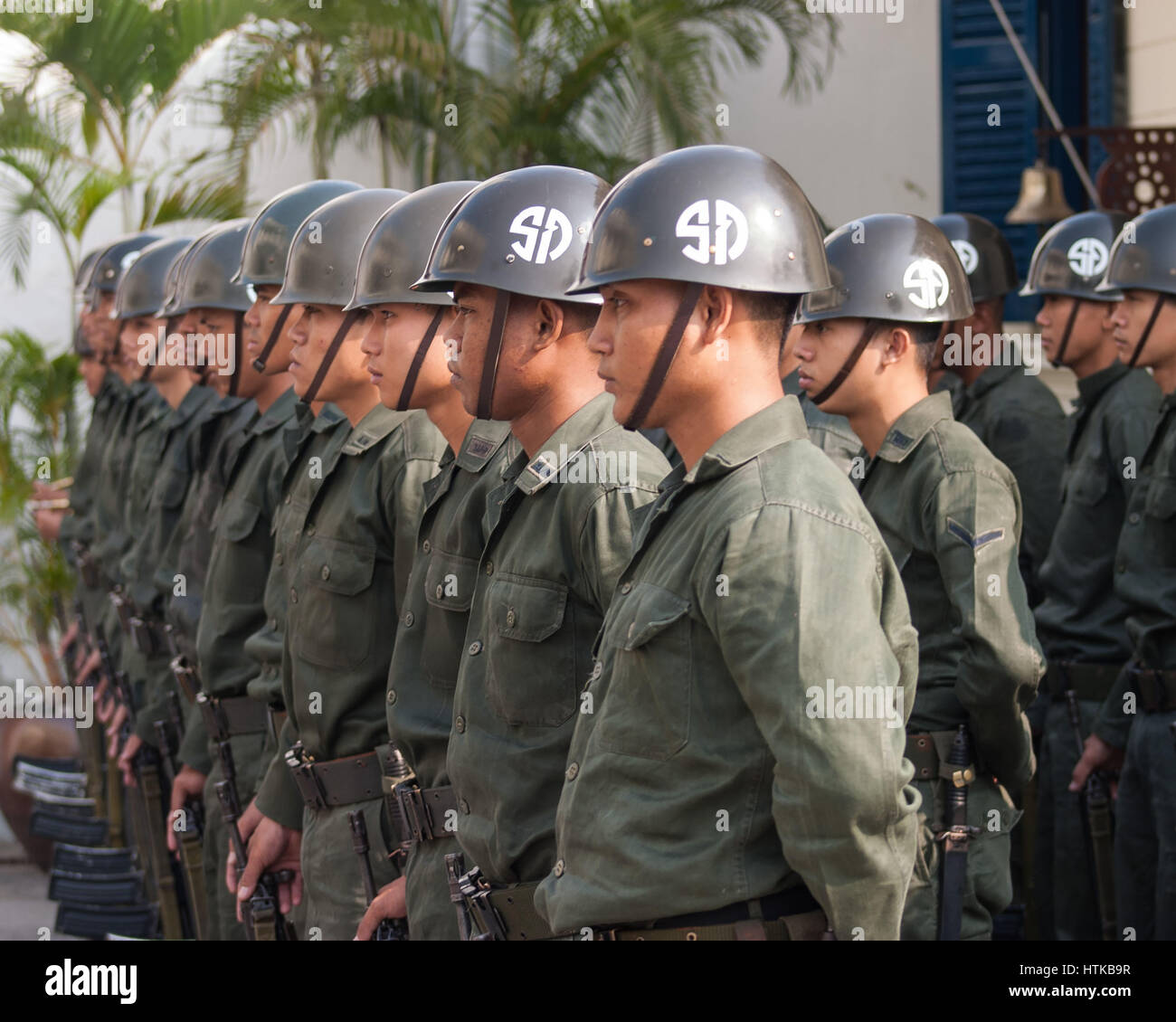 Bangkok, Thailand. 14th Nov, 2006. Royal Thai Army soldiers of The King ...