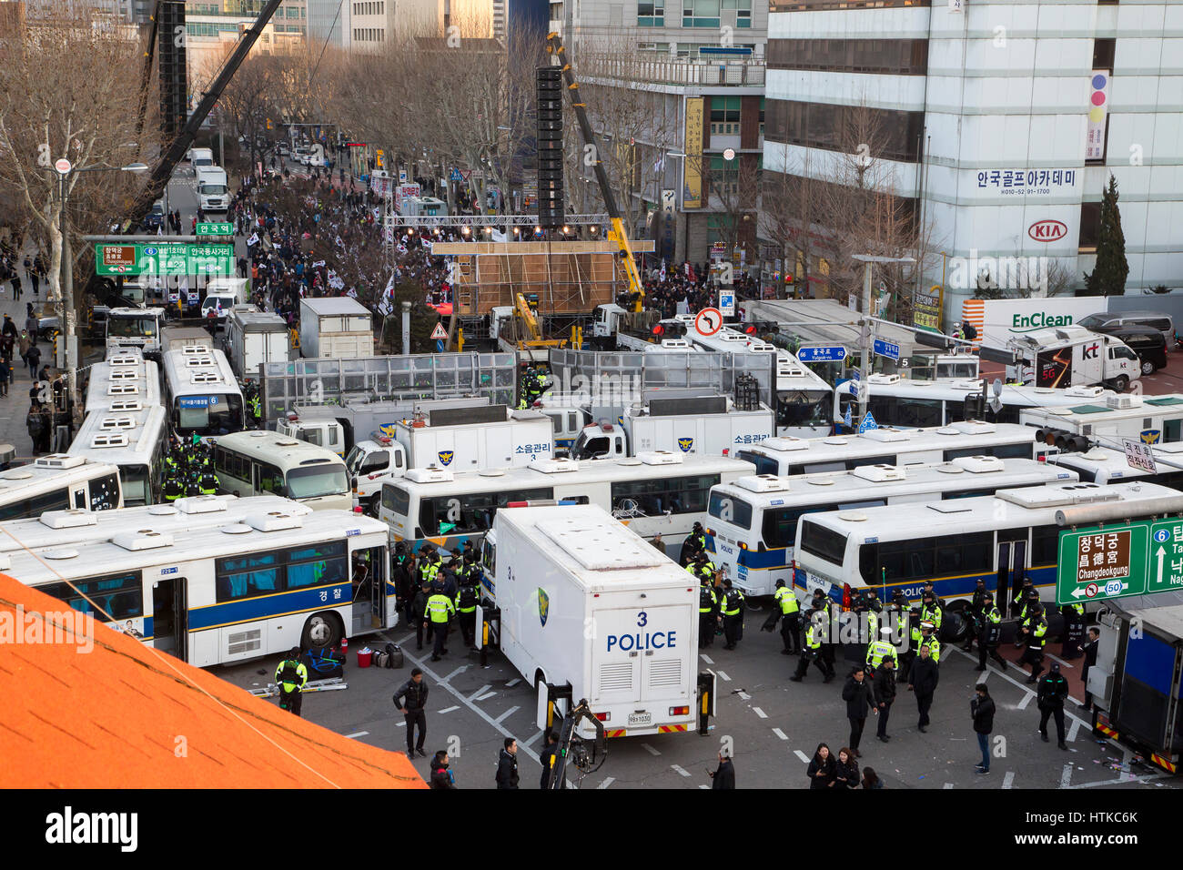 South Korea Politics, Mar 10, 2017 : Policemen use police buses to ...