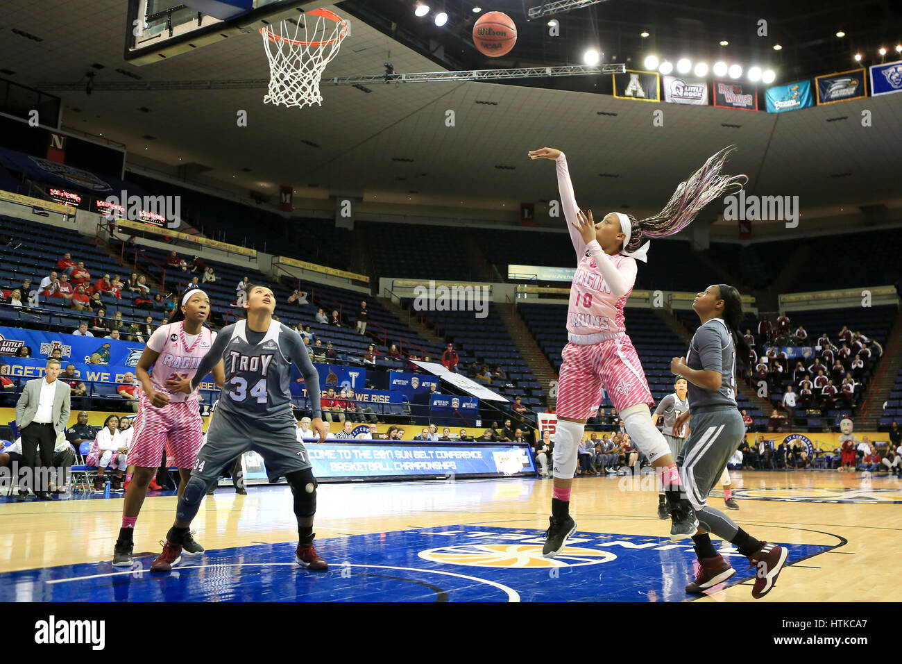 March 12, 2017 - Louisiana Lafayette Ragin' Cajuns guard Troi Swain (10 ...