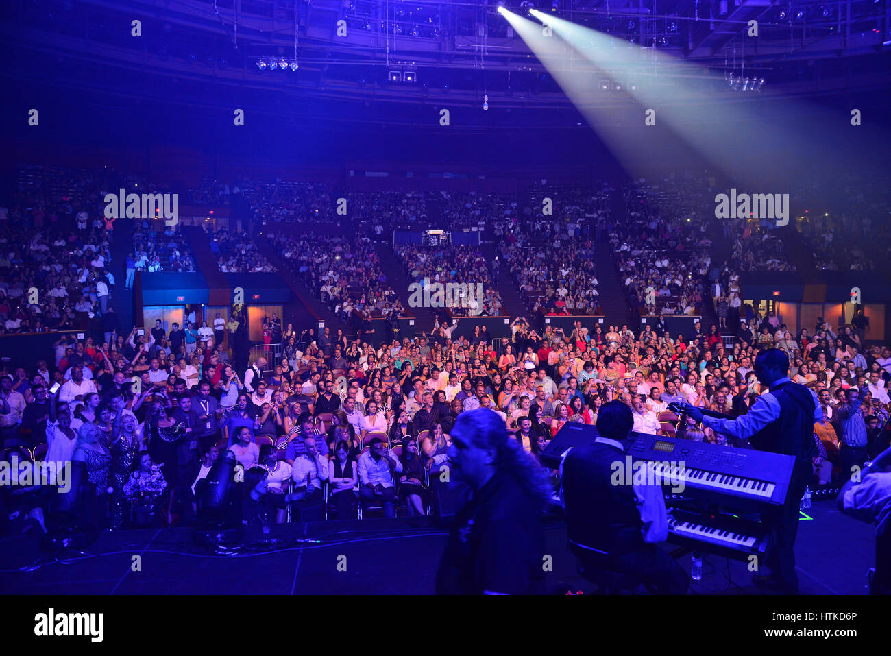 Viva salsa stage hi-res stock photography and images - Alamy