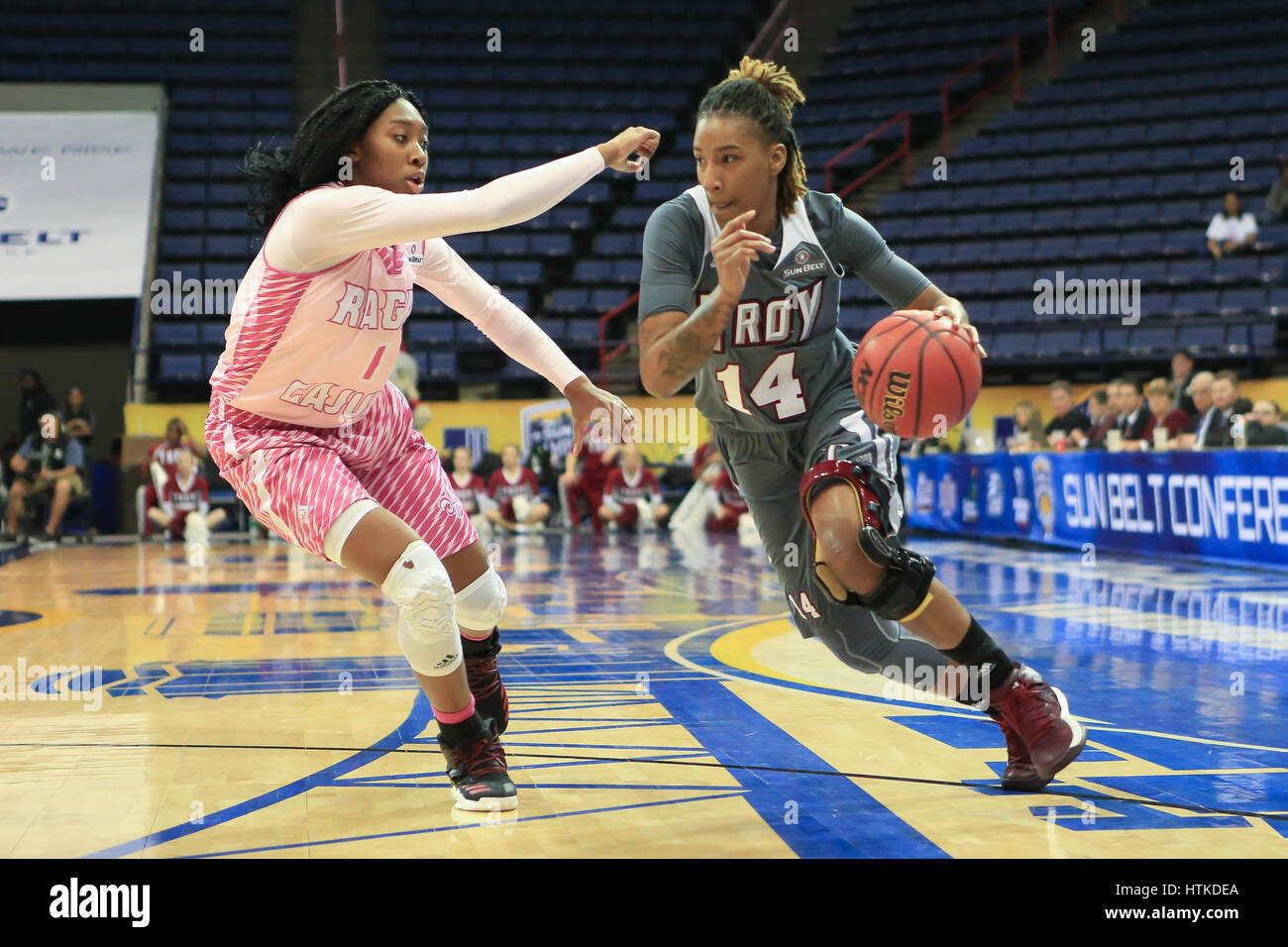 March 12, 2017 - Troy Trojans guard Claresa Banks (14) drives to the ...