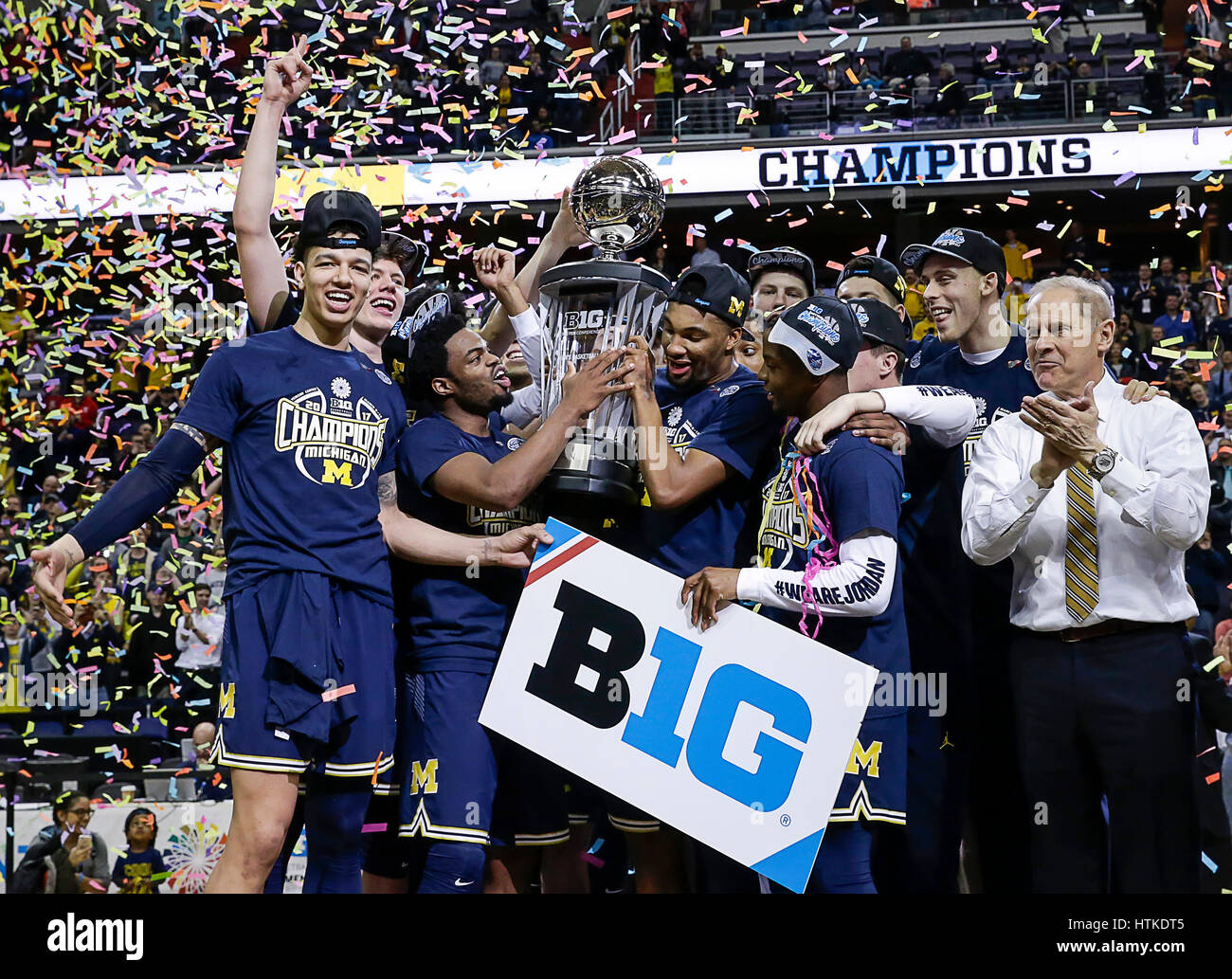 Big ten trophy hi-res stock photography and images - Alamy