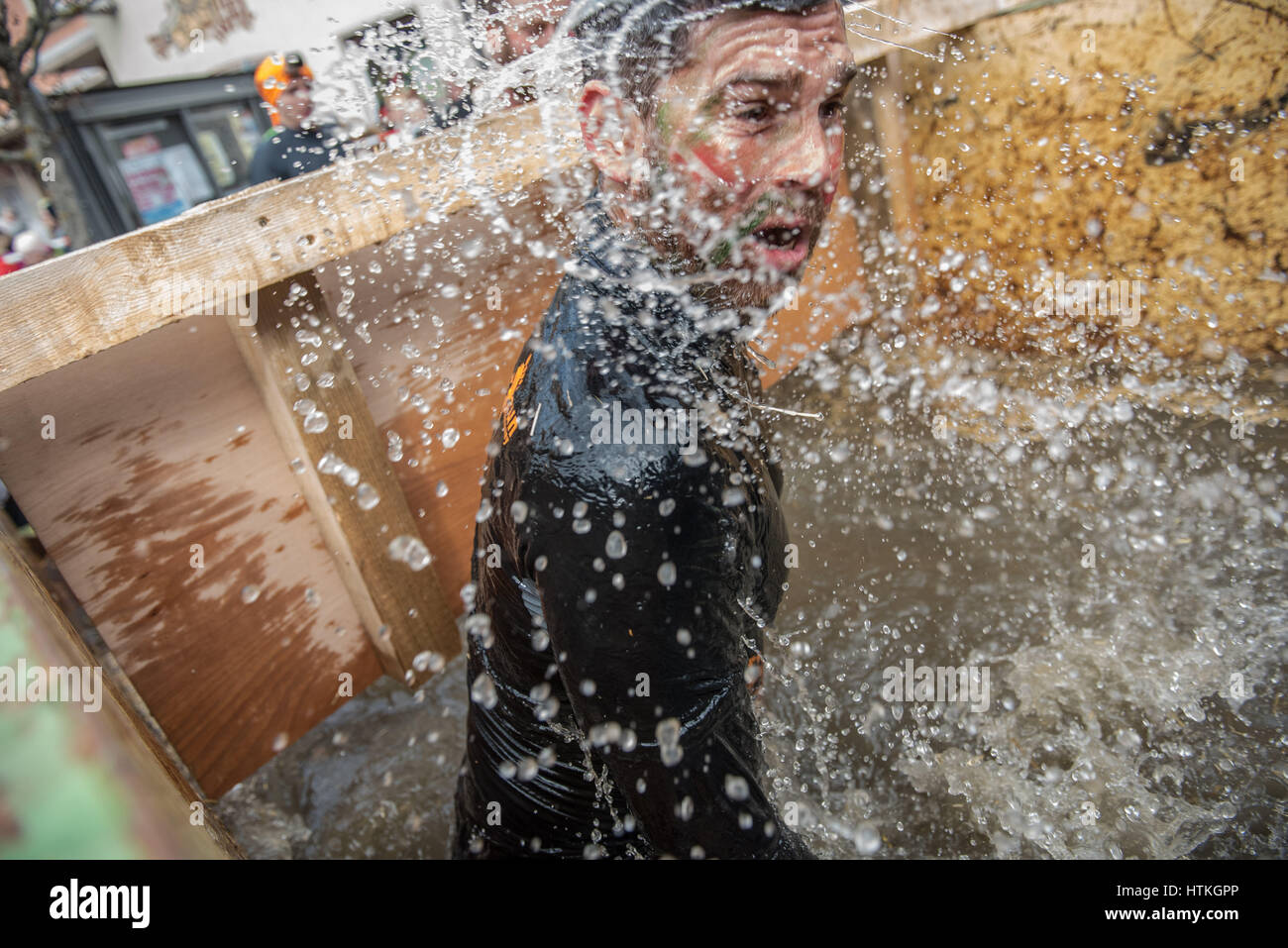 Participants in the Braveheart Battle obstacle course race in action in ...