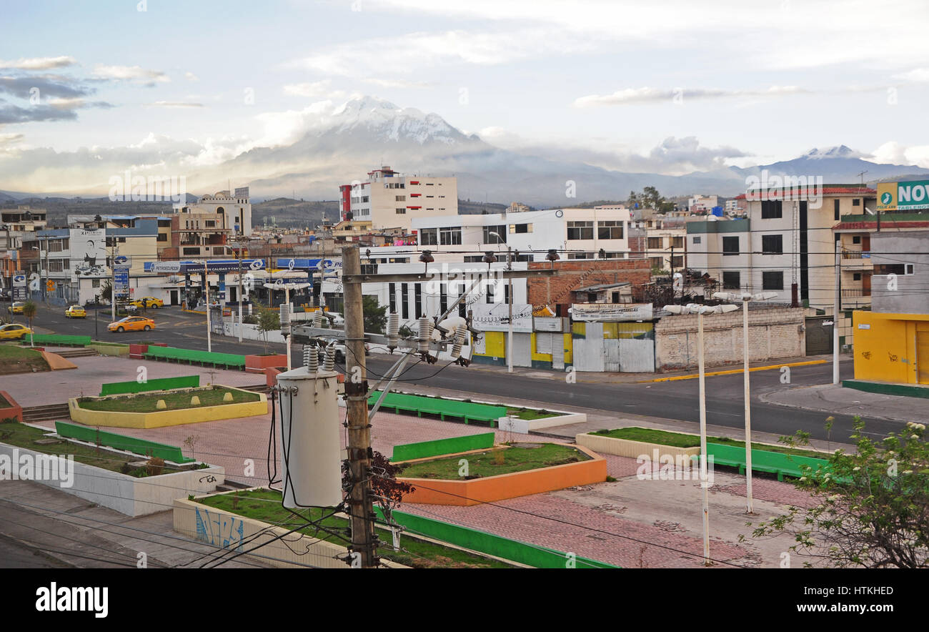 Riobamba, Ecuador. 16th Oct, 2016. Residential buildings on the ...