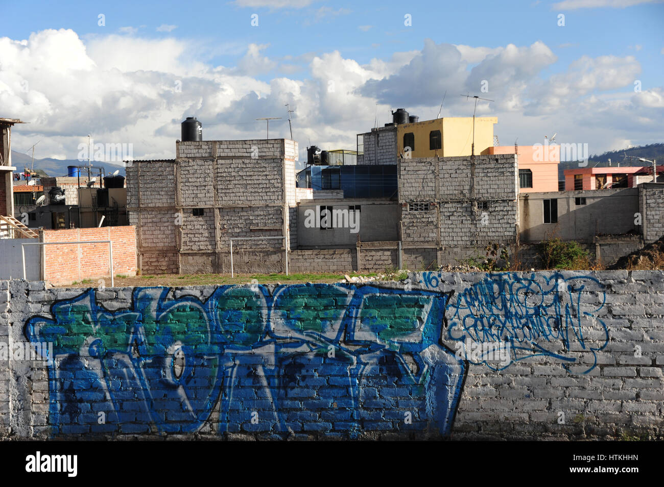 Riobamba, Ecuador. 16th Oct, 2016. Residential buildings on the ...