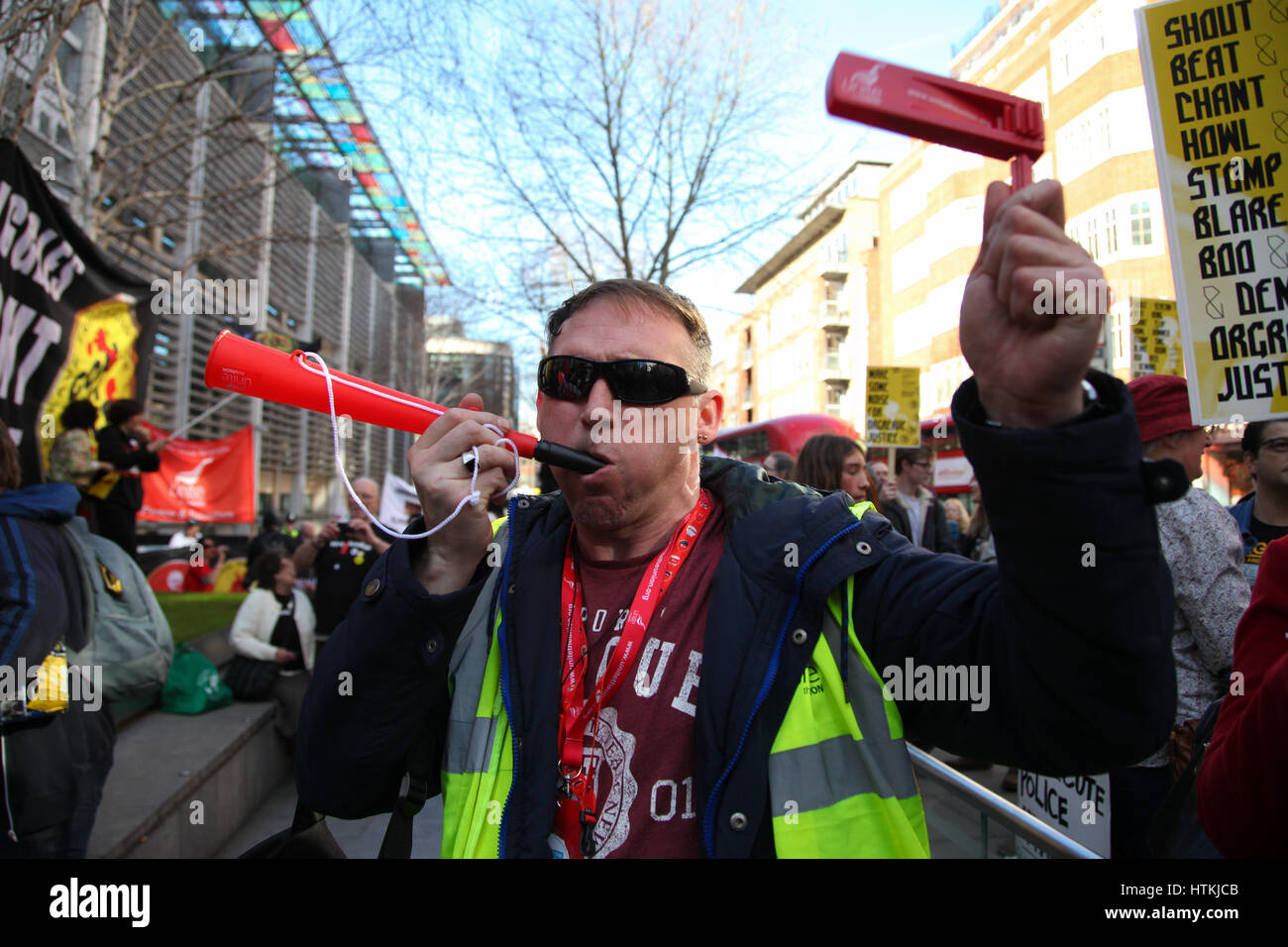 Police crowd 1984 hi-res stock photography and images - Alamy
