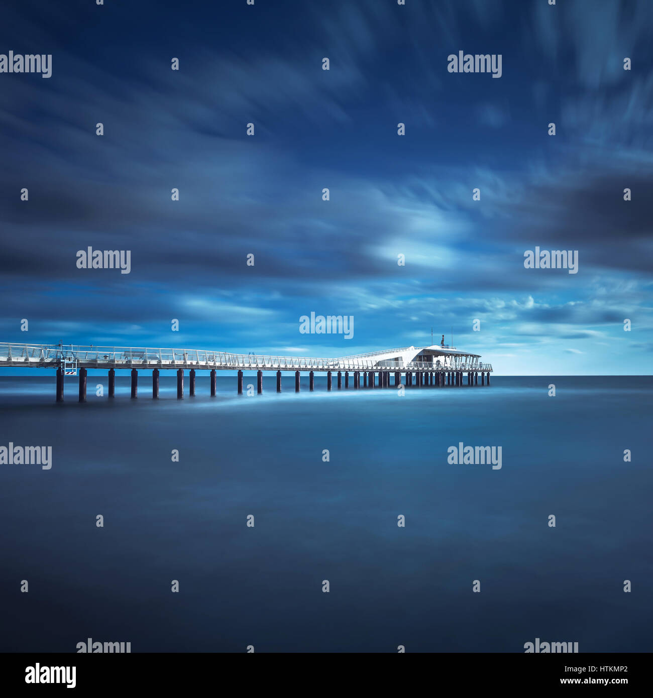 Modern atmosphere hi-res stock photography and images - Alamy