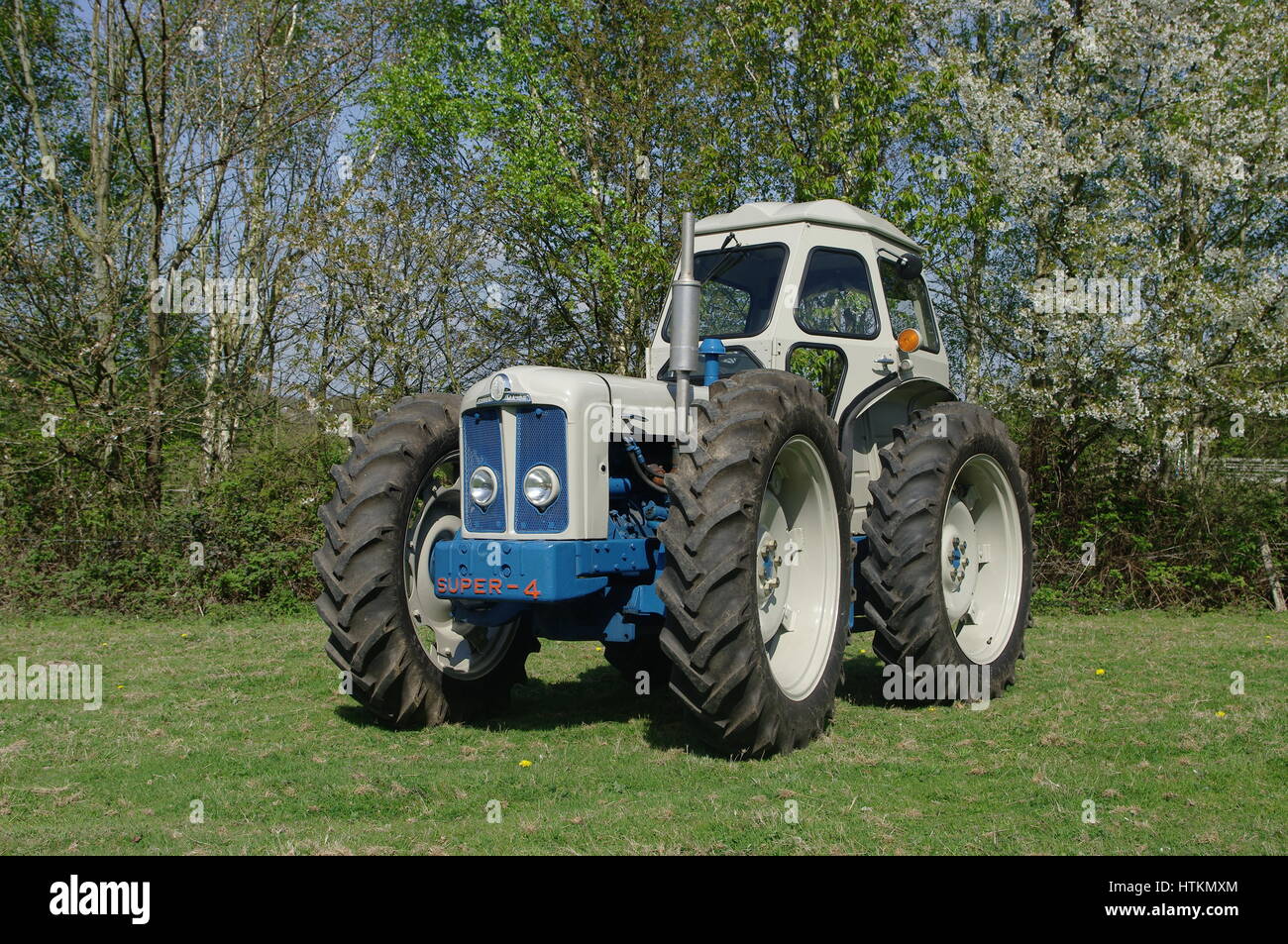 Grey fordson tractor hi-res stock photography and images - Alamy