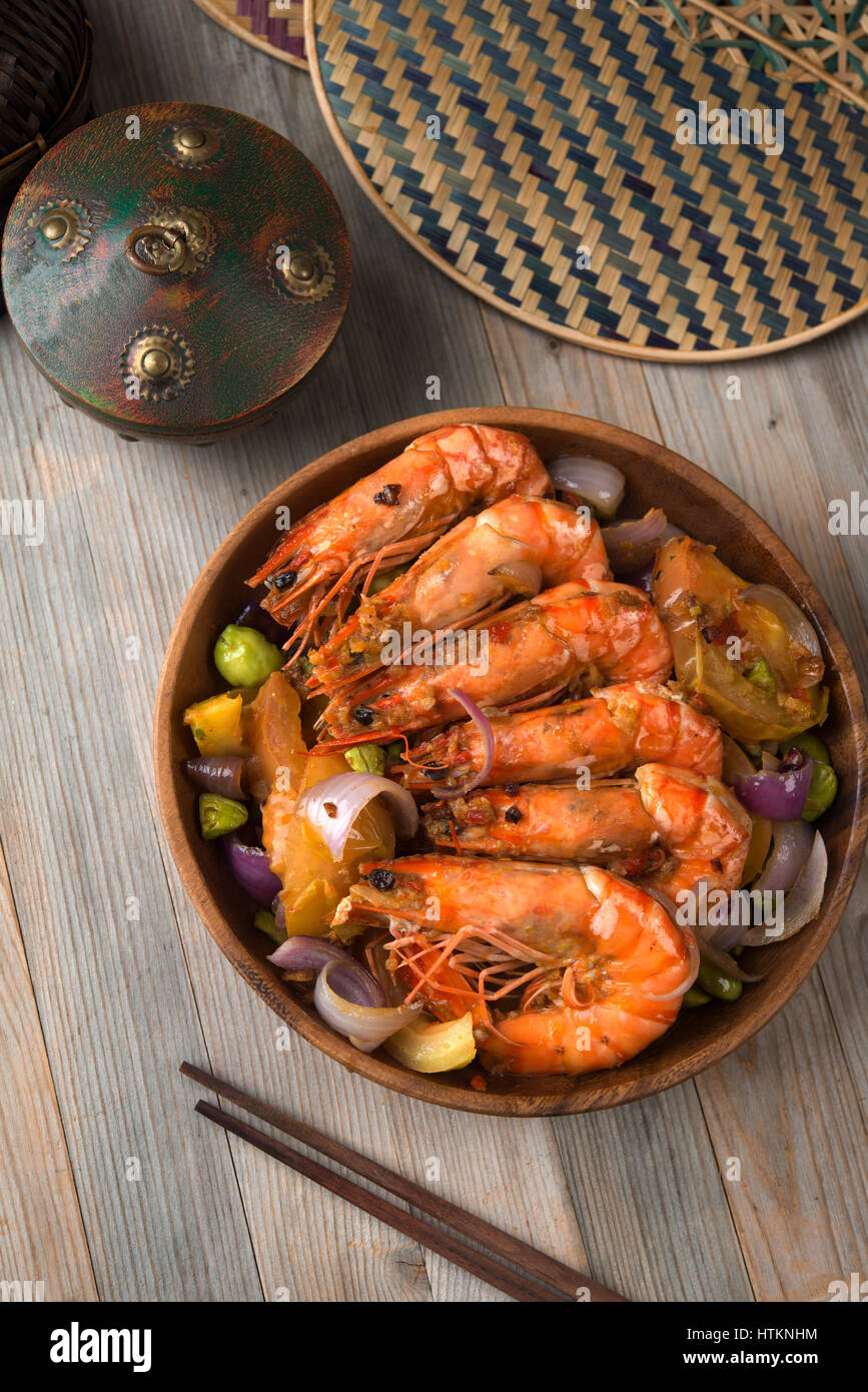 asian style chilli prawns Stock Photo - Alamy