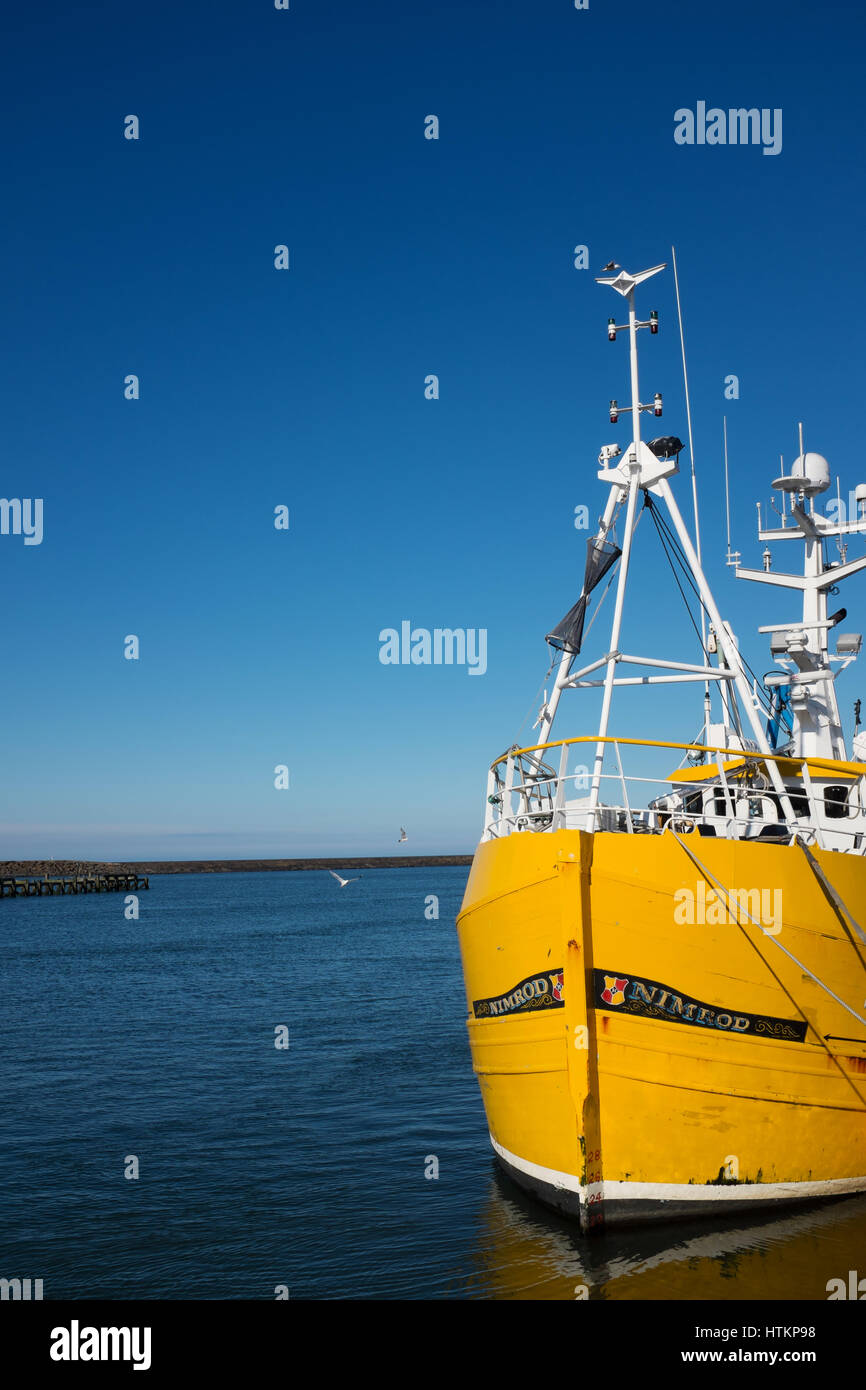 Fishing trawler Amble Northumberland Stock Photo - Alamy