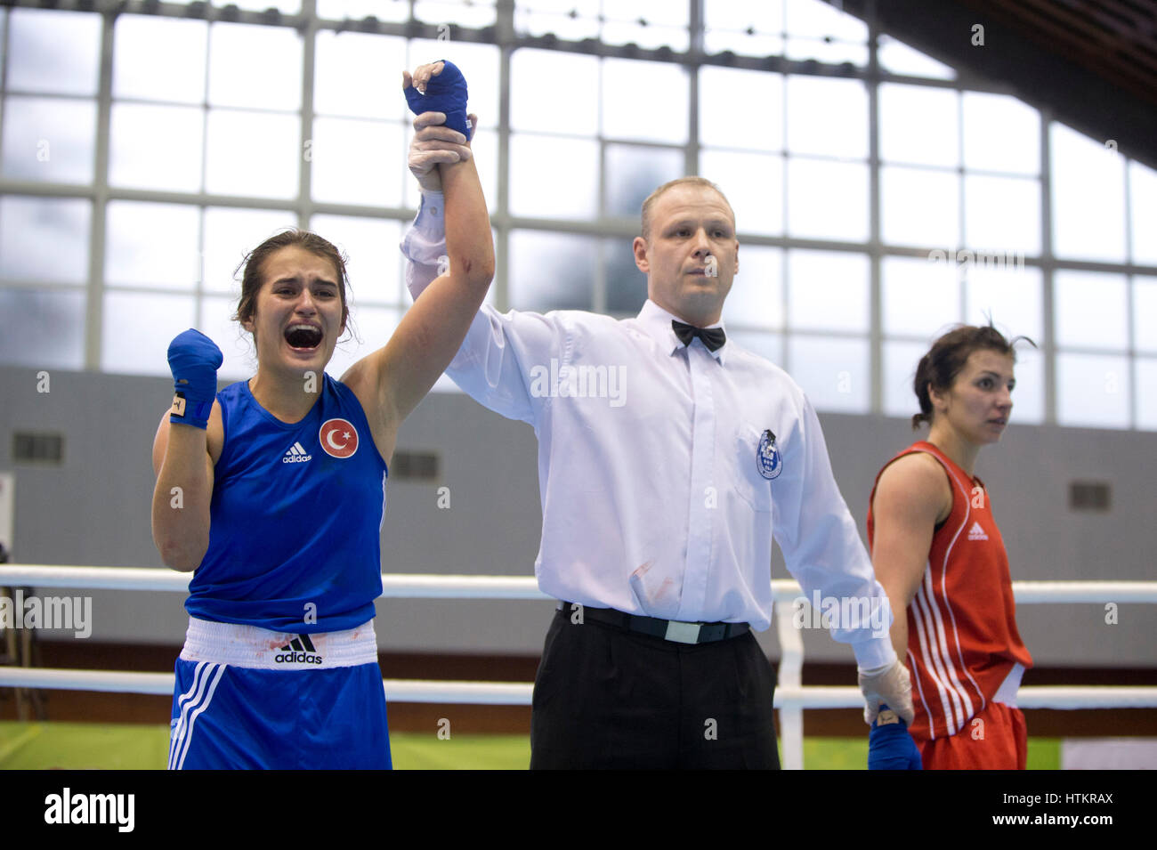 November 17, 2016: Turkey's Esra Yildiz (BLUE) during the EUBC European ...