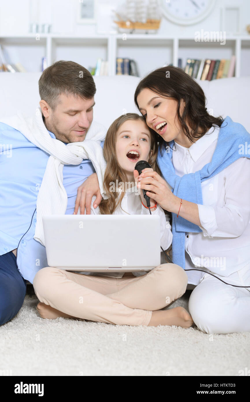 Parent kid singing hi-res stock photography and images - Alamy