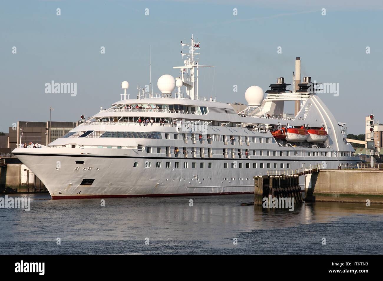 Sluice system hi-res stock photography and images - Alamy
