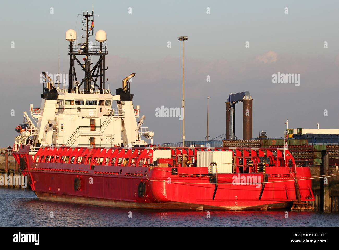 Platform supply vessel hi-res stock photography and images - Alamy