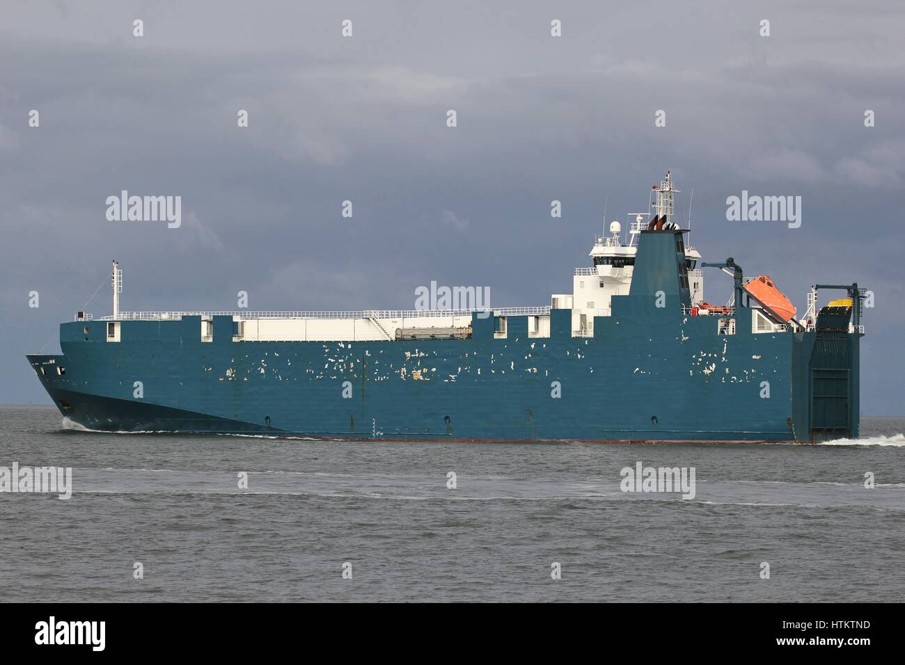 Roro carrier car hi-res stock photography and images - Alamy