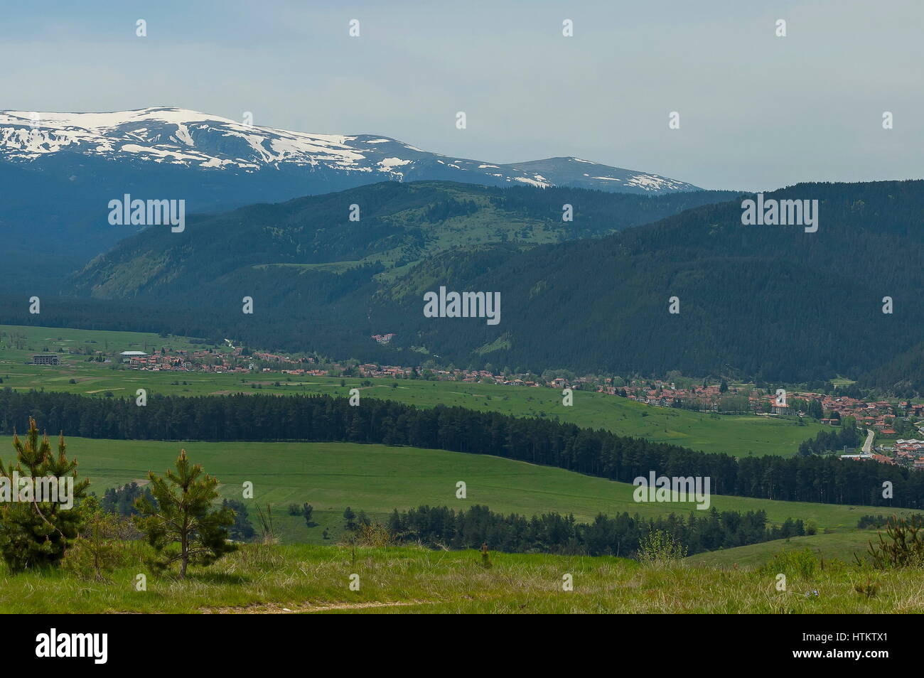Mountain top valley hi-res stock photography and images - Alamy