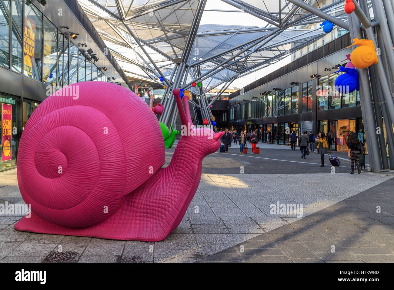 Piazza garibaldi naples italy hi-res stock photography and images - Alamy