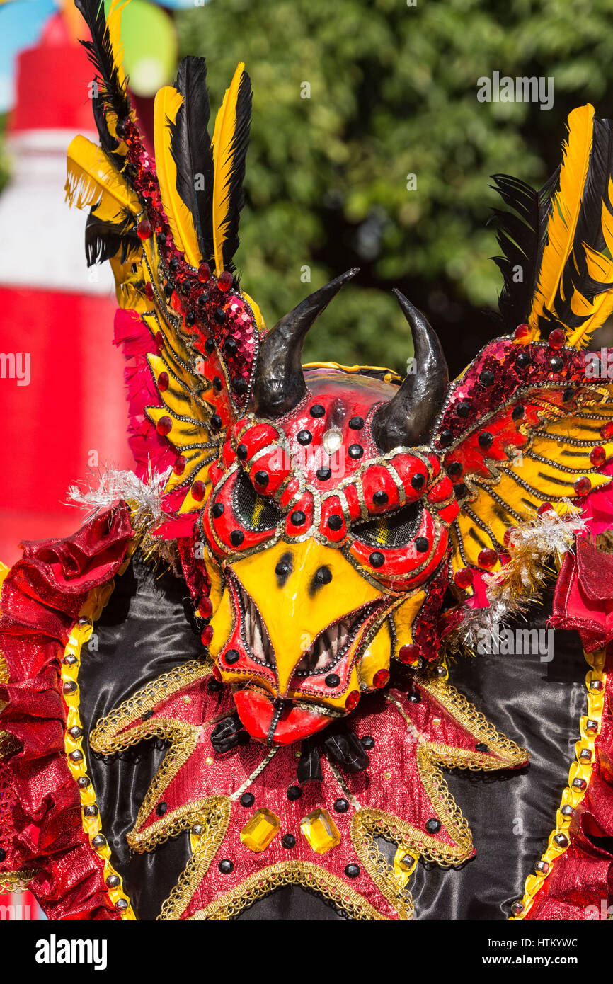 Traditional african mask feathers hi-res stock photography and images ...