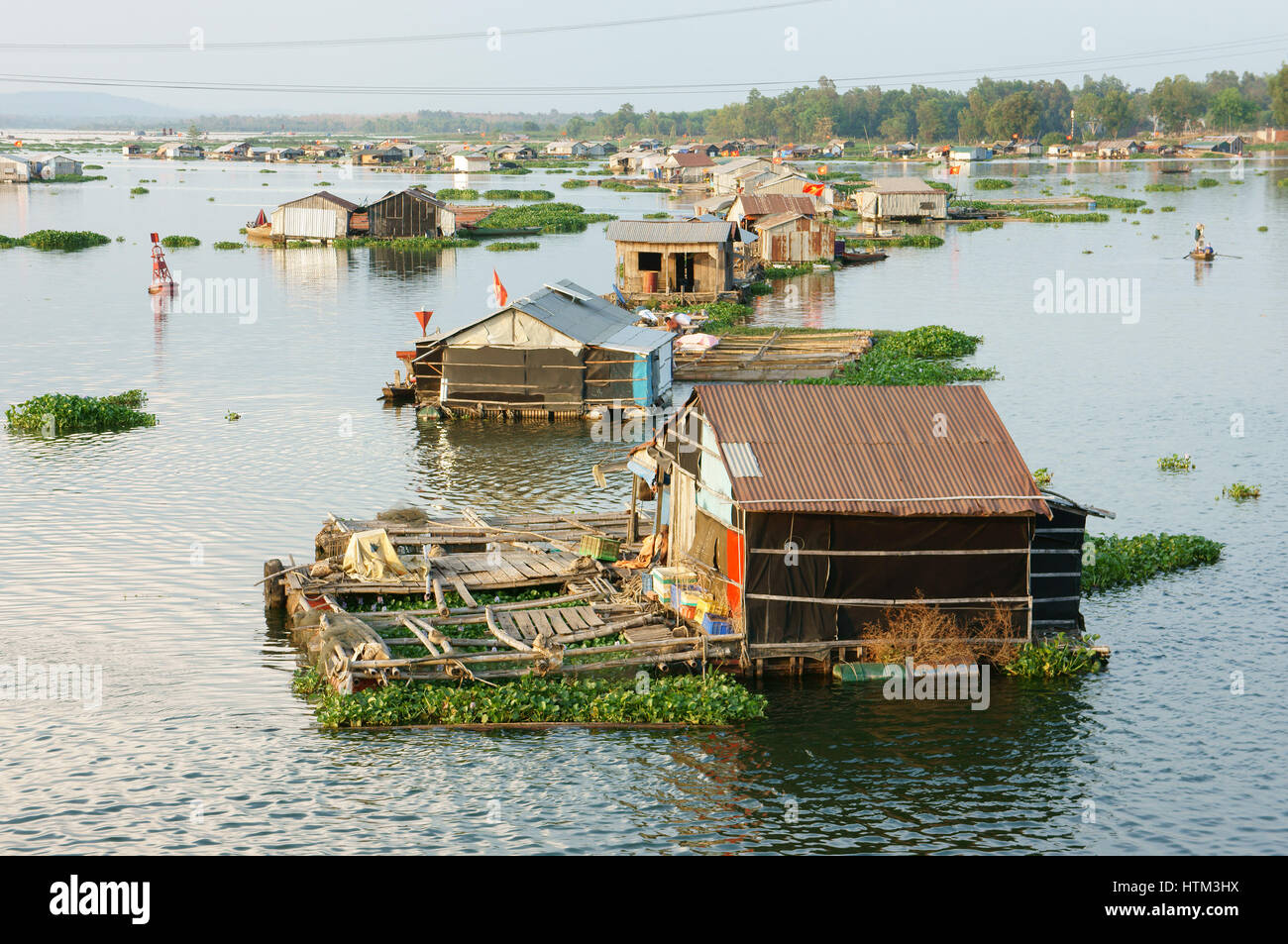 Asian floating house hi-res stock photography and images - Alamy