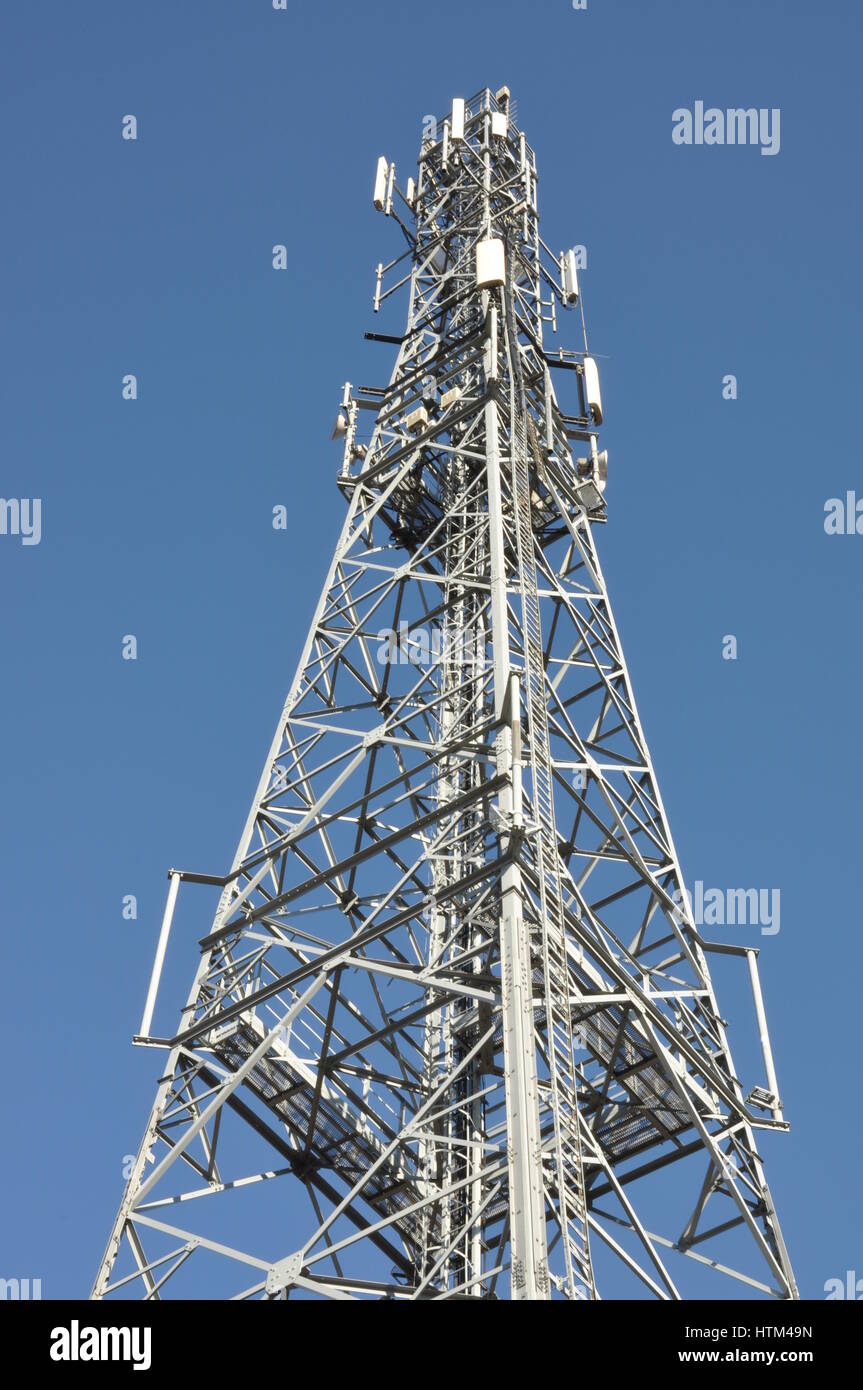 Radio wave tower hi-res stock photography and images - Alamy