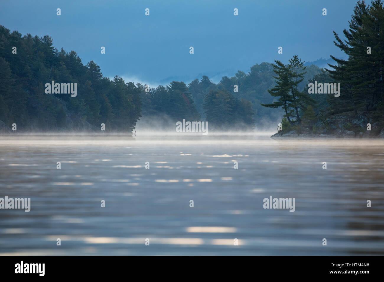 Dawn lake hi-res stock photography and images - Alamy