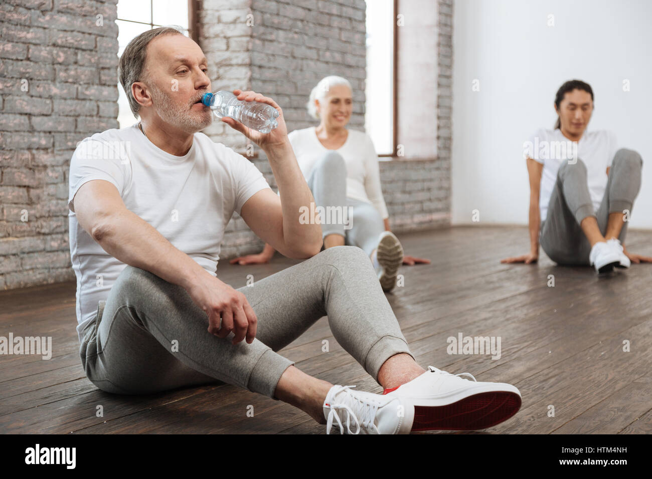 Full figure pensioner retired hi-res stock photography and images - Alamy