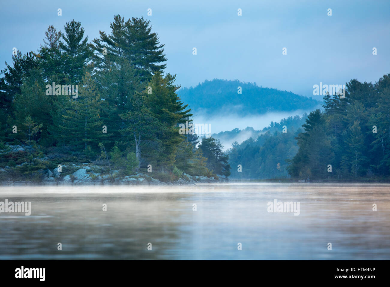 Dawn sky lake hi-res stock photography and images - Alamy