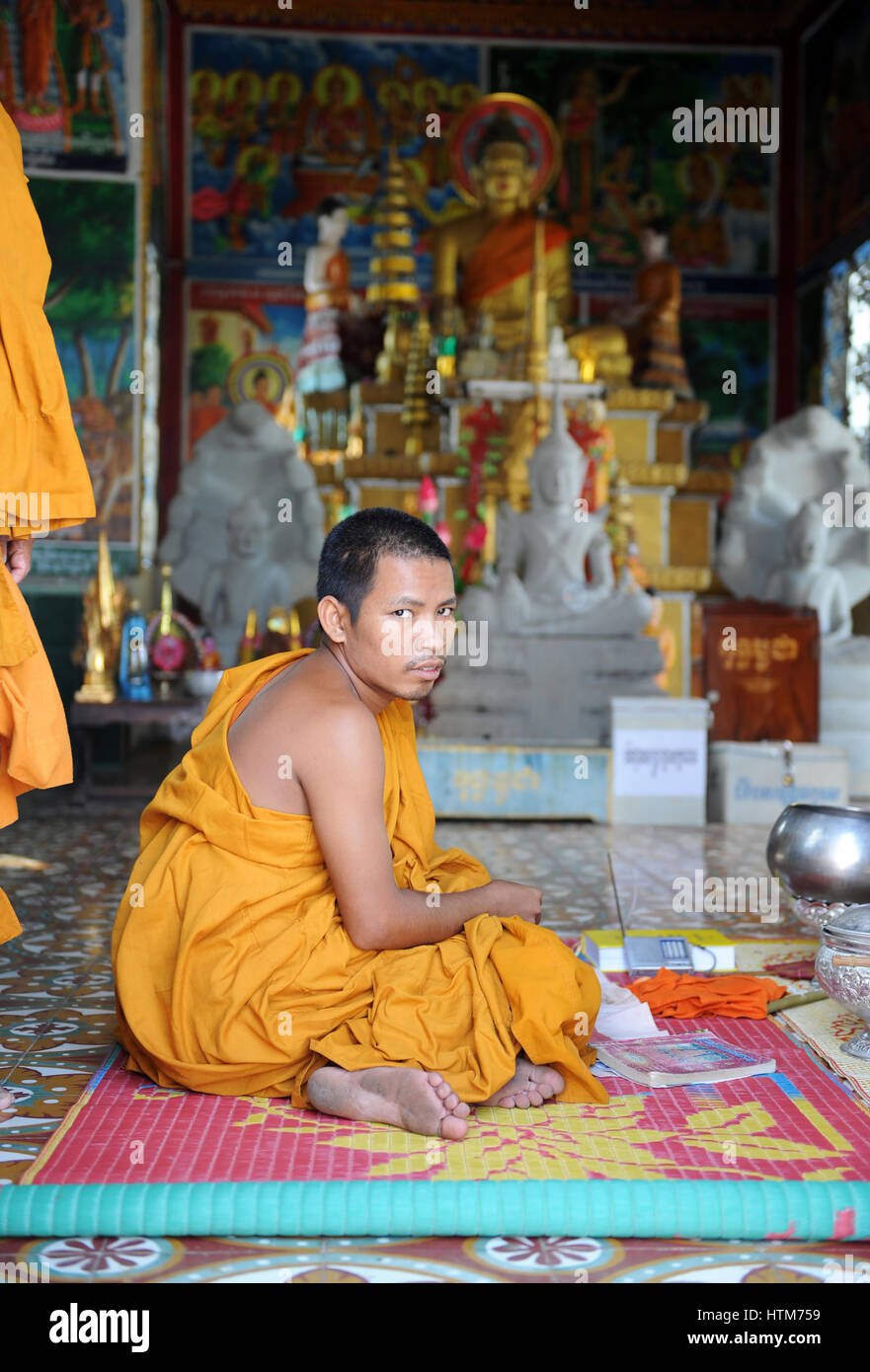 Kasaya robe hi-res stock photography and images - Alamy