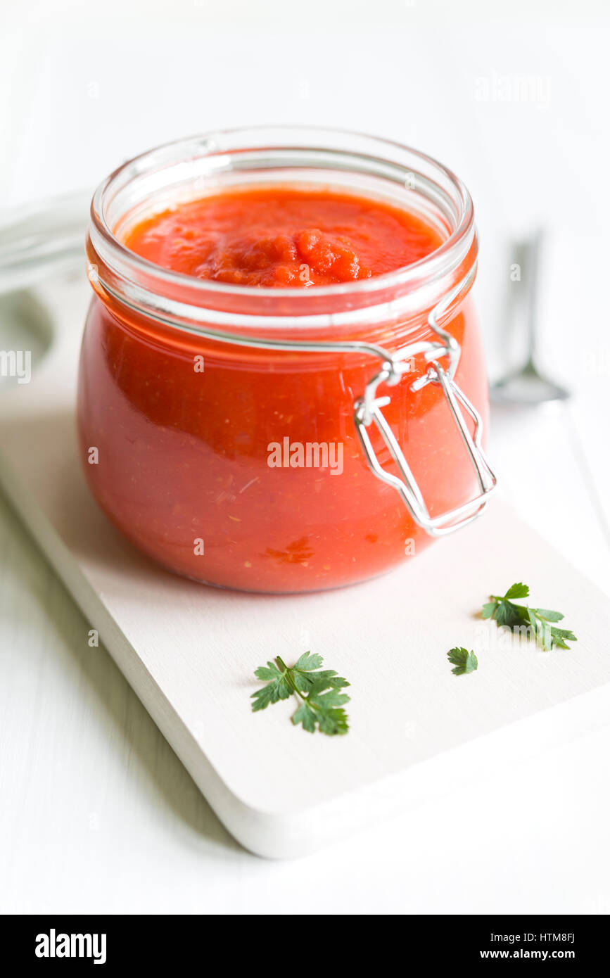 Open pasta sauce jar hi-res stock photography and images - Alamy