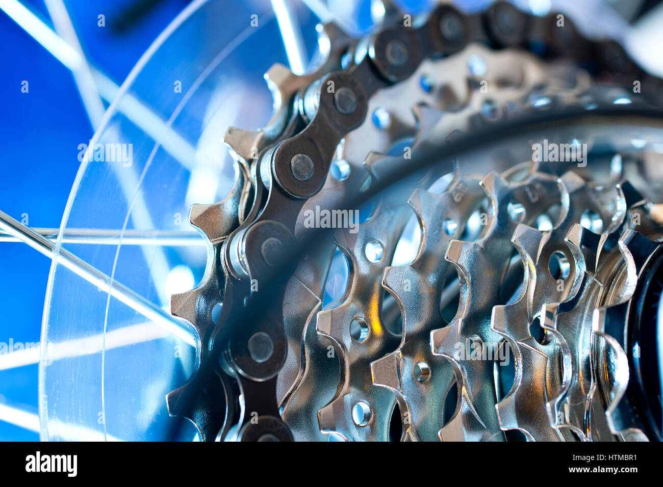 Detail Of Change- Speed And Chain Of New Bicycle Stock Photo - Alamy