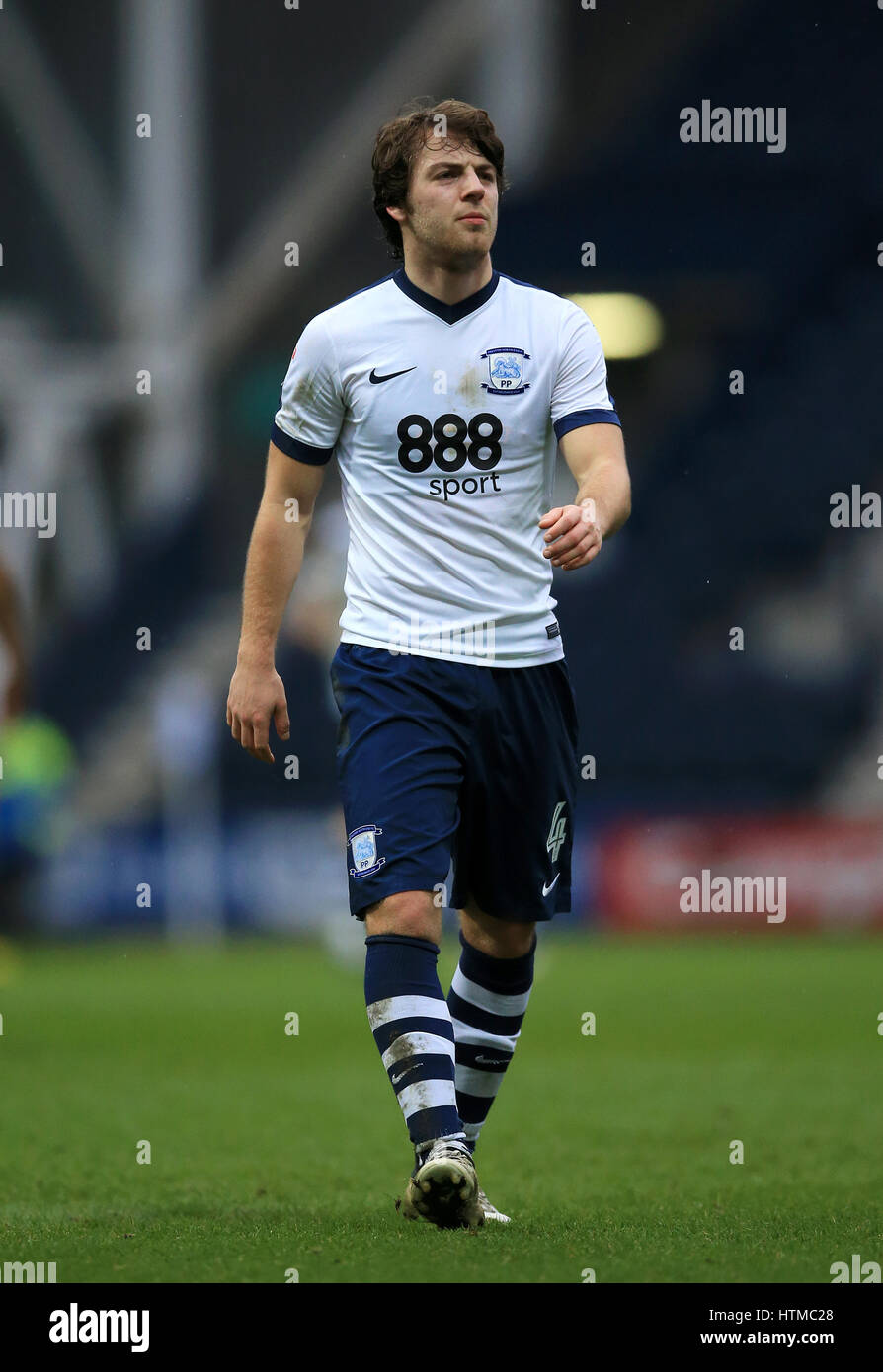Preston North End's Ben Pearson Stock Photo - Alamy