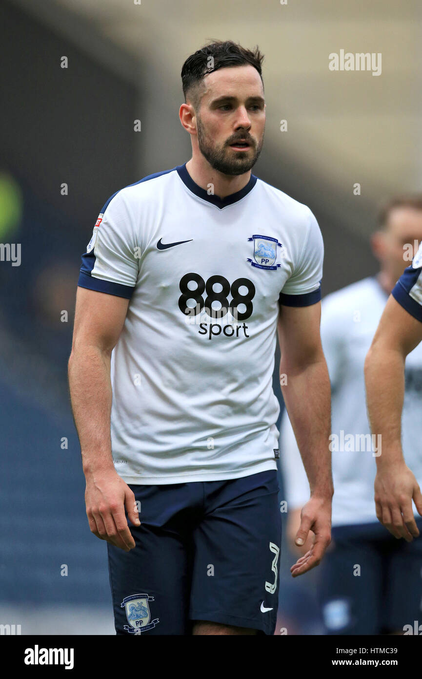 Preston North End's Greg Cunningham Stock Photo - Alamy