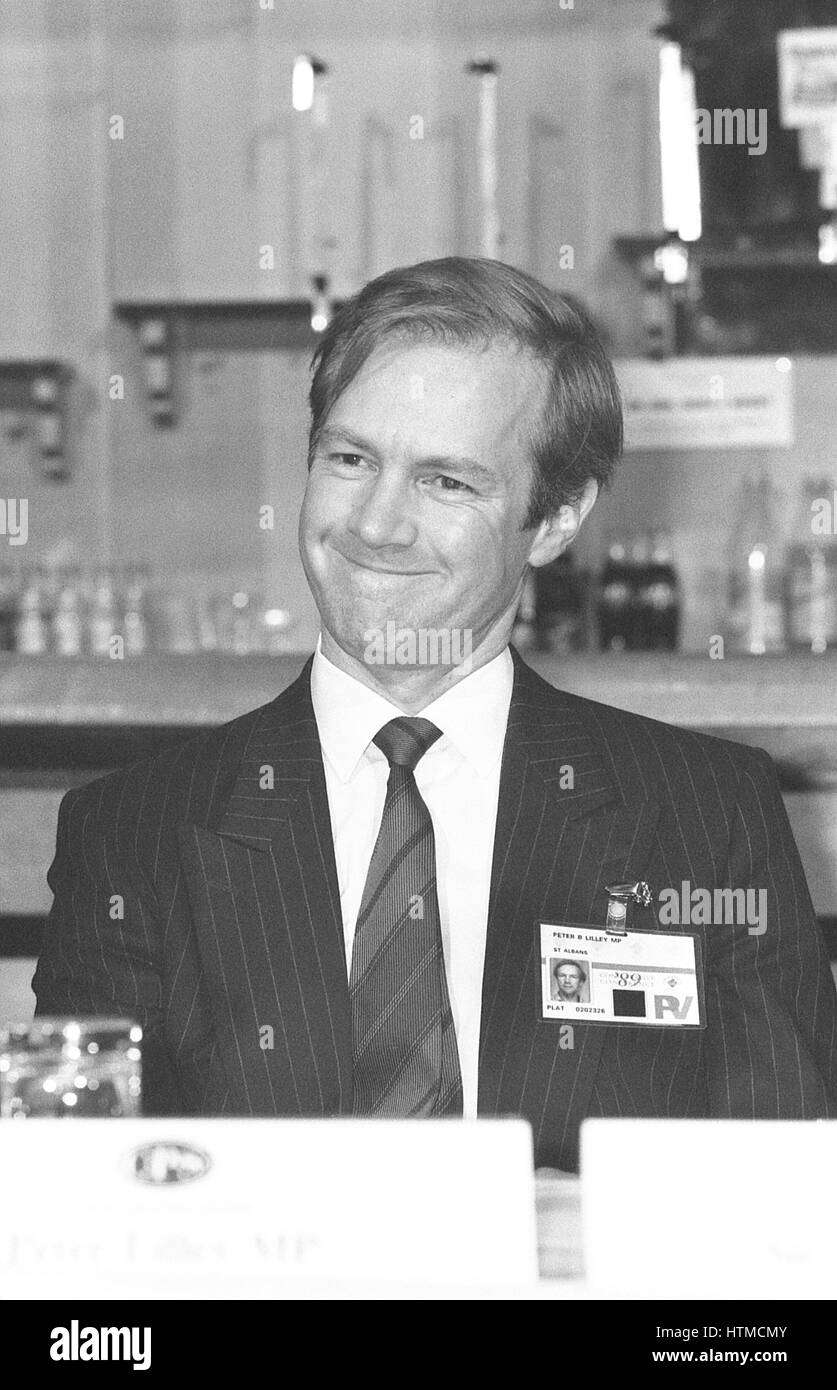 Mp hitchin and harpenden hi-res stock photography and images - Alamy