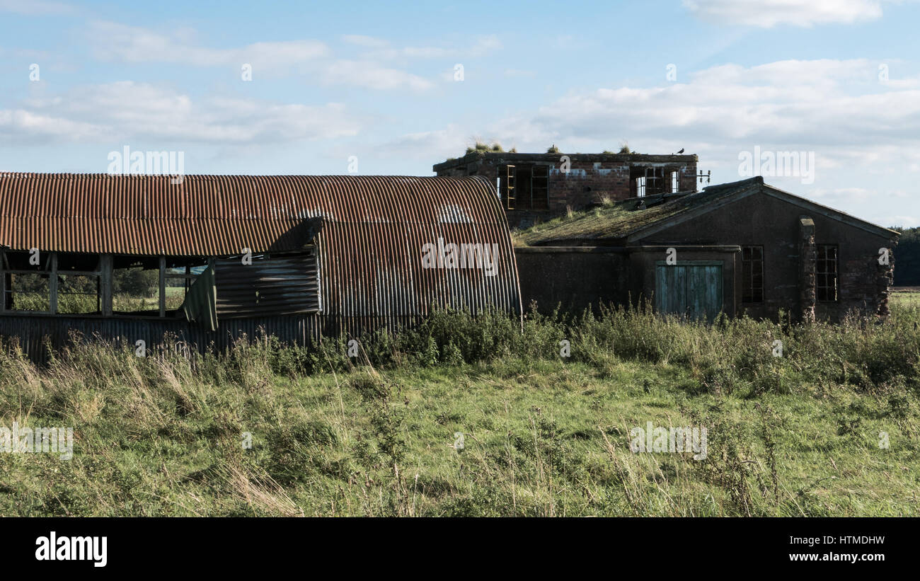 Abandoned farm buildings Stock Photo - Alamy