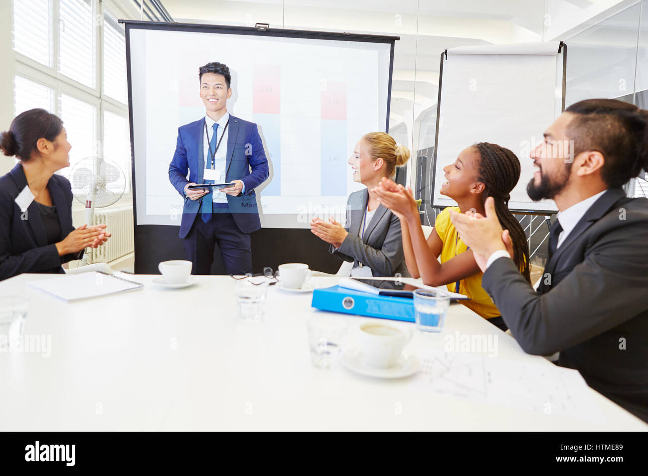 Business team clapping after speaker's successful presentation Stock ...