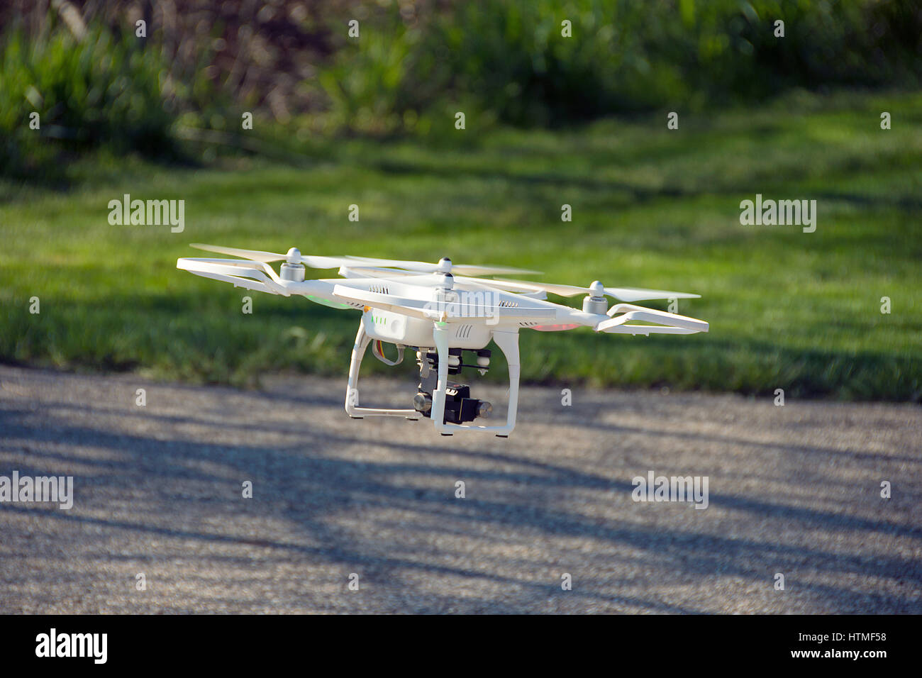 Drone over street hi-res stock photography and images - Alamy